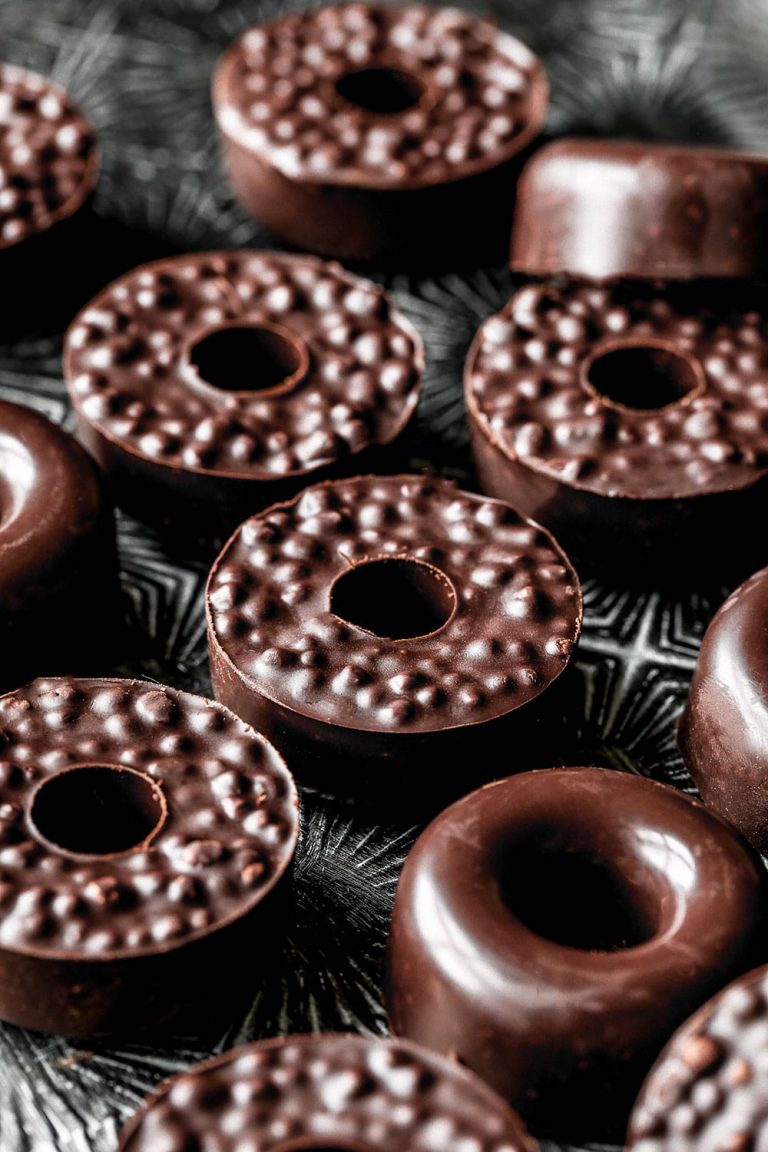 3-Ingredient Chocolate Crunch Doughnuts