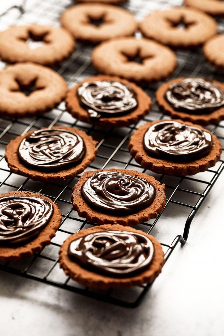 Healthy Gingerbread Cookies