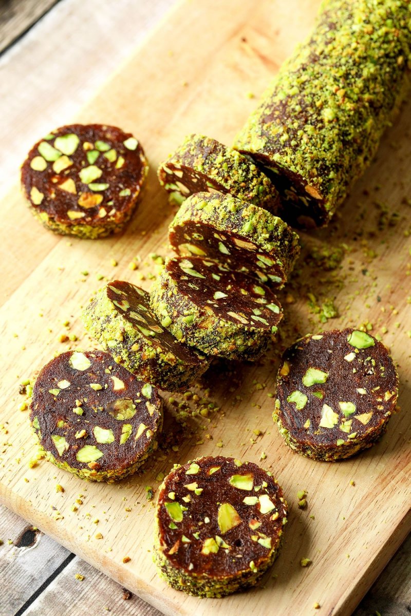 Date & Pistachio Rolls (Healthy/Vegan/GF)