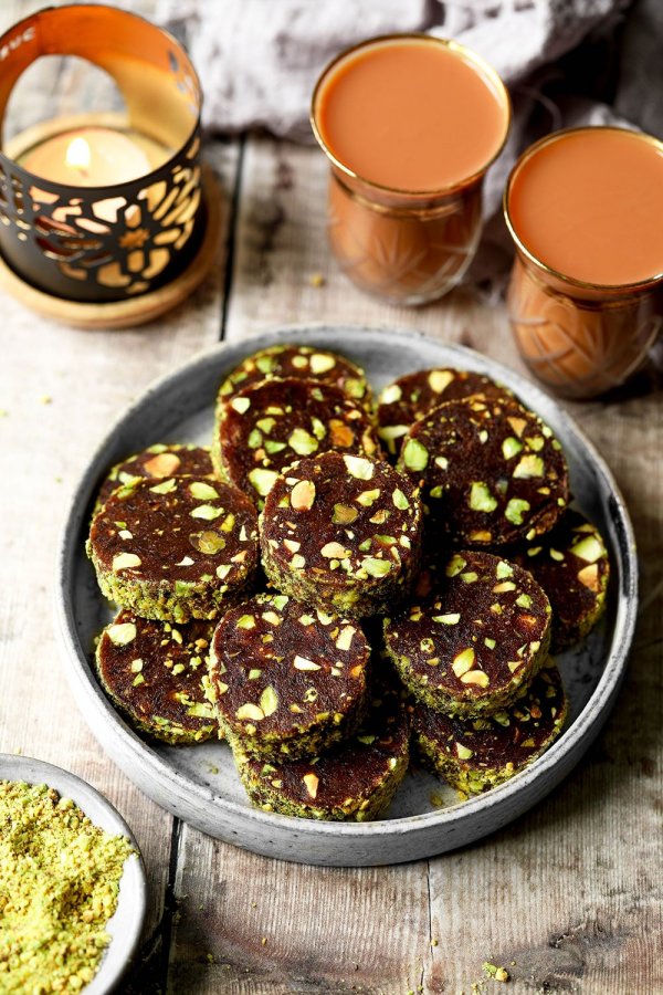 Date & Pistachio Rolls (Healthy/Vegan/GF)