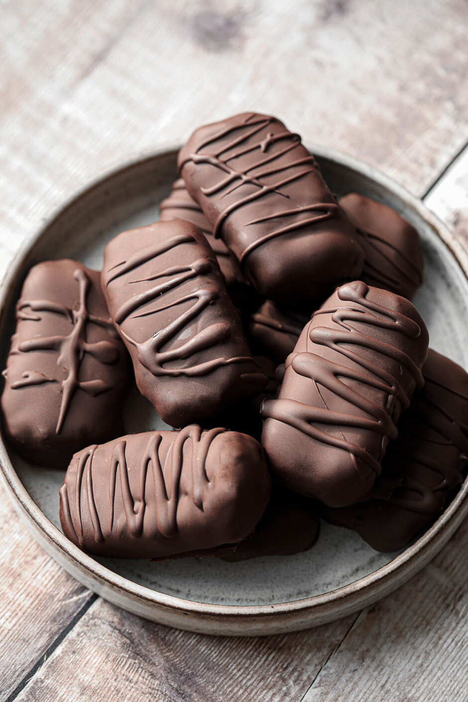 Dark Chocolate Bounty Bars - Nadia's Healthy Kitchen