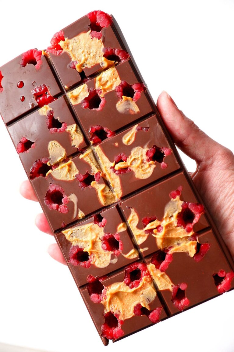 Raspberry Chocolate Bar (3 Ingredients)